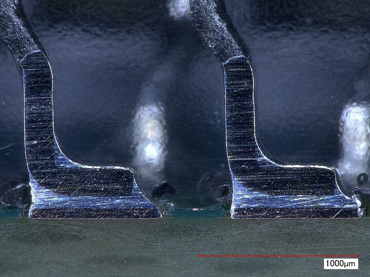 Rugged connectors for robust PCB connections